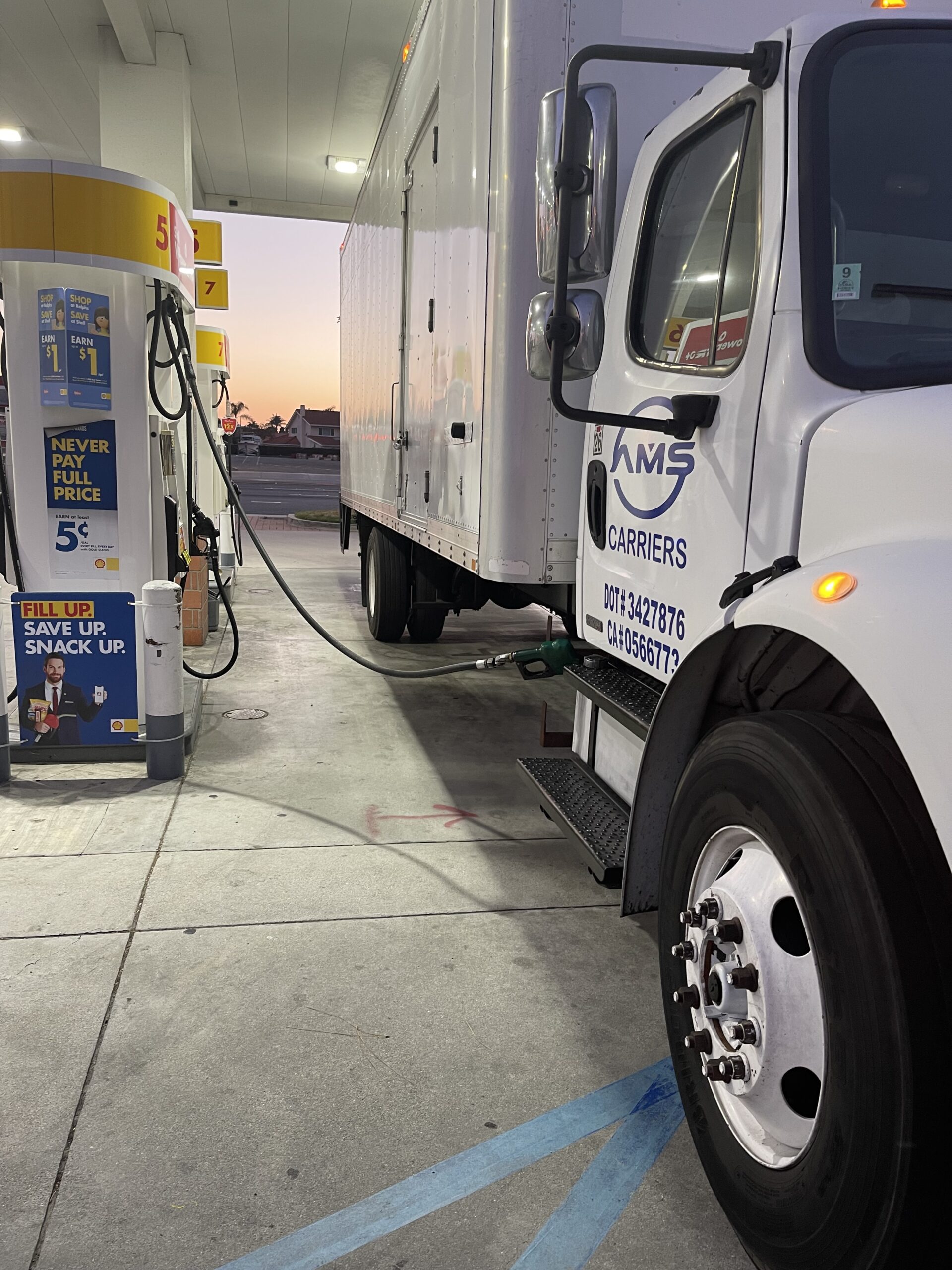 Expedited Shipments | On-Demand Trucking | AMS Carriers